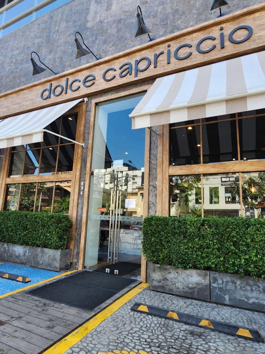 Dolce Capriccio: Celebración Digital y Sabores Únicos en Navidad ...